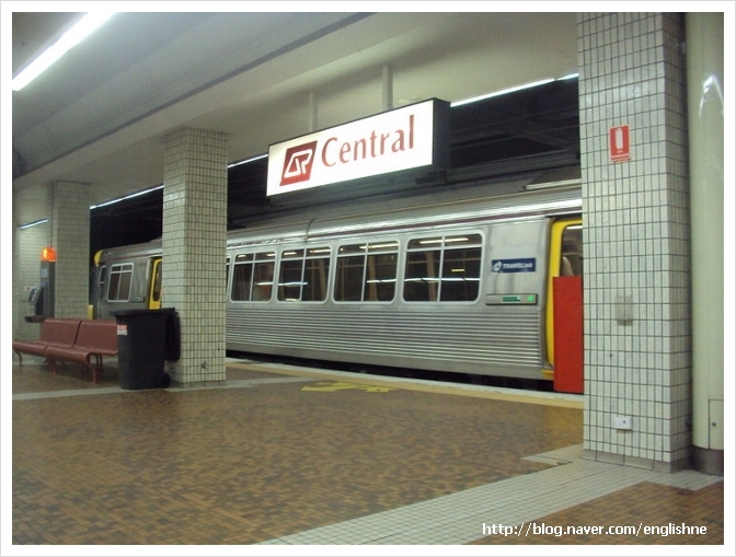 브리즈번 기차 (지하철) 타기. Brisbane Train, Brisbane Central Station 호주 신혼여행 배낭여행 ...