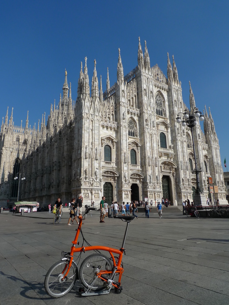 패션의 도시 밀라노 몬테나폴레오네 거리 : 네이버 블로그